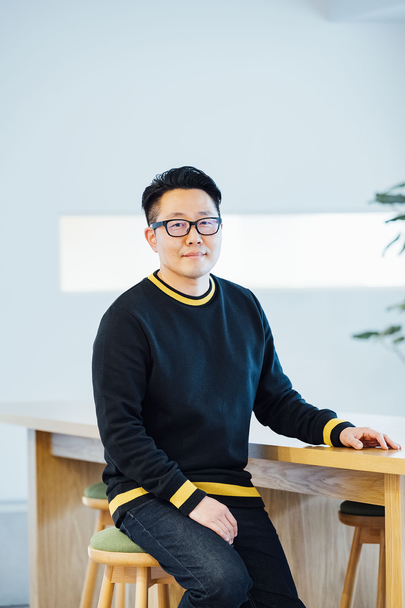 Magazine SWITCH Interview “COCONE CREATORS FILE” FILE.17 cocone v corporation CEO Dongjun Choi ...